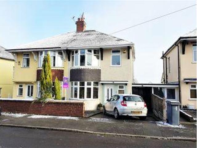 3 Bedrooms Semi detached house for sale in Fairway Road, Stoke On Trent ST6