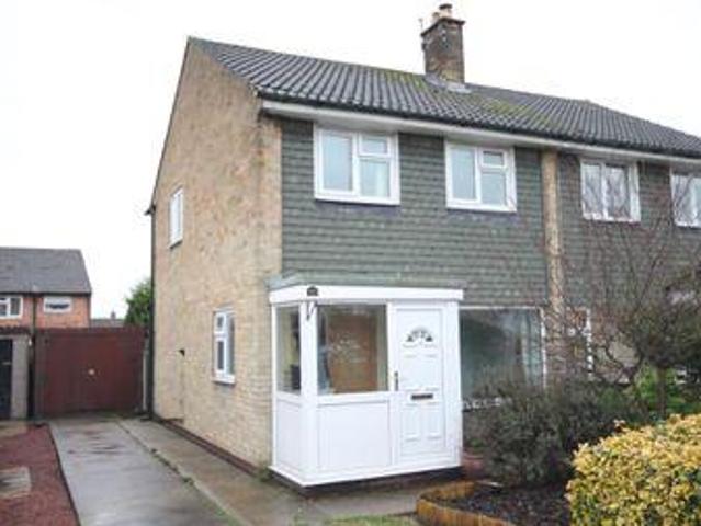 3 Bedrooms Semi detached house for sale in Fairways Drive, Harrogate HG2