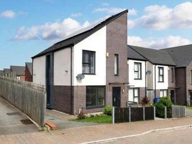 3 Bedrooms Semi detached house for sale in Falstaff Crescent, Sheffield, South Yorkshire S5