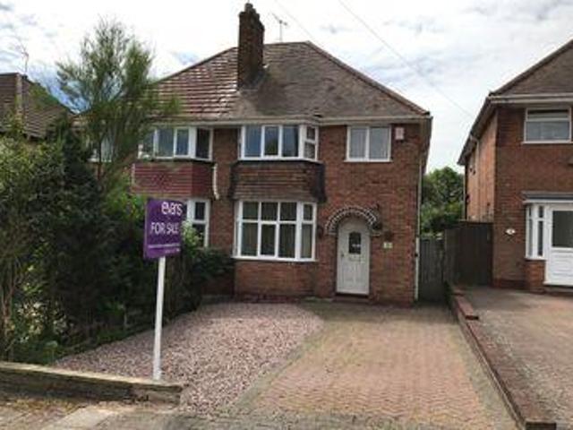 3 Bedrooms Semi detached house for sale in Farlow Road, Northfield, Birmingham B31
