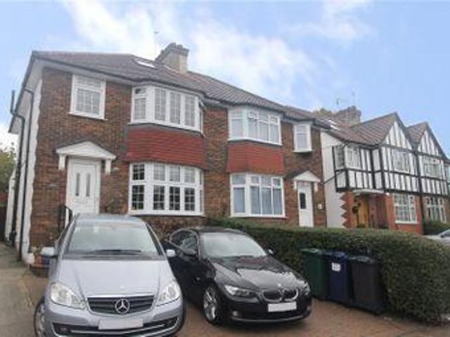 3 Bedrooms Semi detached house for sale in Farm Road, Edgware HA8