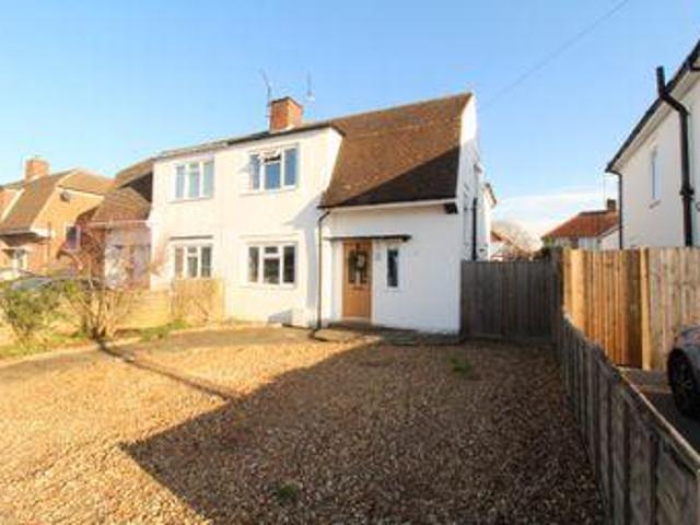 3 Bedrooms Semi detached house for sale in Farrowdene Road, Reading, Berkshire RG2