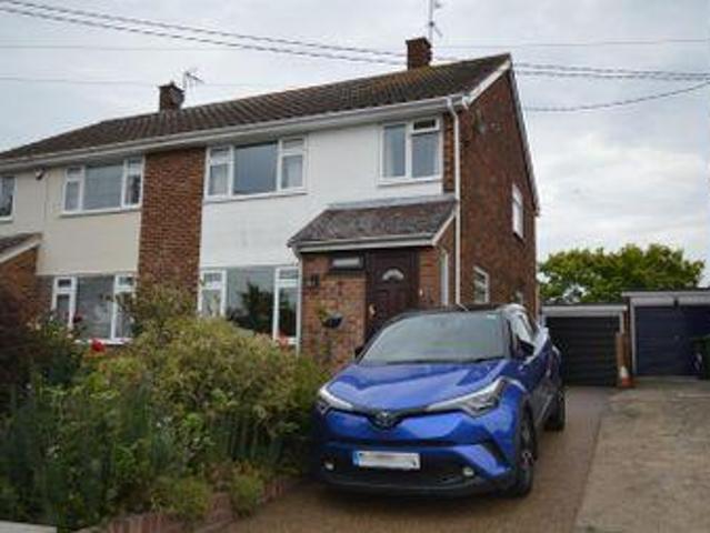 3 Bedrooms Semi detached house for sale in Fennes Road, Braintree CM7