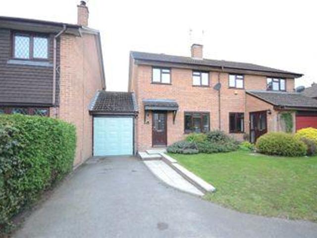 3 Bedrooms Semi detached house for sale in Five Acre, Tilehurst, Reading RG31