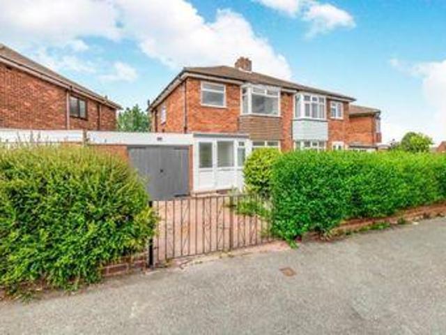 3 Bedrooms Semi detached house for sale in Five Oaks Road, Willenhall, West Midlands WV13