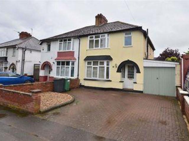 3 Bedrooms Semi detached house for sale in Finlay Road, Gloucester GL4