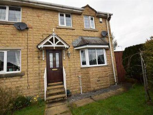 3 Bedrooms Semi detached house for sale in Fleet Lane, Queensbury, Bradford BD13