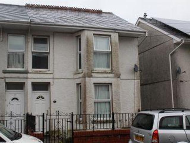 3 Bedrooms Semi detached house for sale in Florence Road, Ammanford SA18