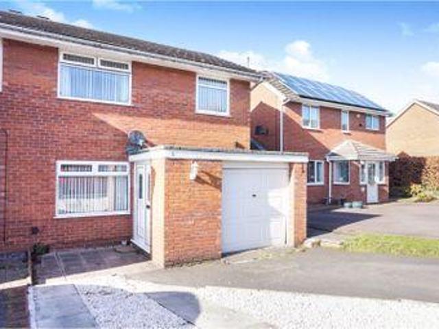 3 Bedrooms Semi detached house for sale in Francis Road, Frodsham WA6
