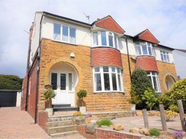 3 Bedrooms Semi detached house for sale in Fraser Avenue, Leeds LS18