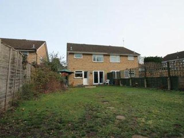 3 Bedrooms Semi detached house for sale in Frimley, Camberley, Surrey GU16