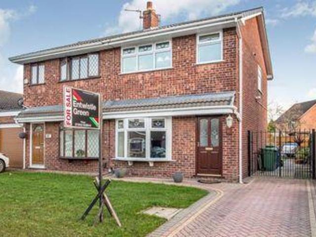 3 Bedrooms Semi detached house for sale in Fulbeck Avenue, Wigan, Greater Manchester, United Kingdom WN3