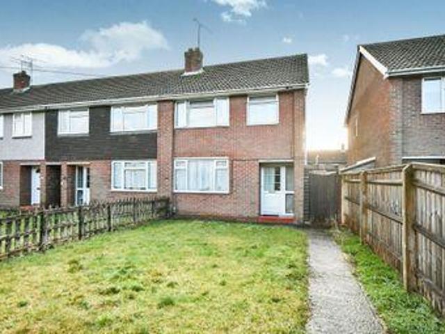 3 Bedrooms Semi detached house for sale in Keats Crescent, Swindon SN2