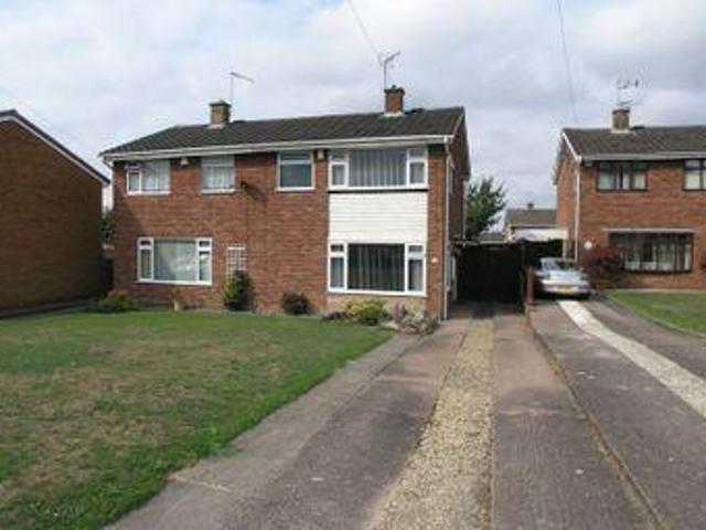 3 Bedrooms Semi detached house for sale in Kelwood Drive, Halesowen B63