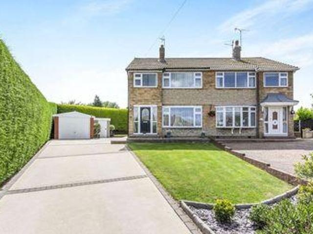 3 Bedrooms Semi detached house for sale in Kenilworth Close, Scawsby, Doncaster DN5