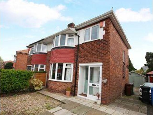 3 Bedrooms Semi detached house for sale in Kenilworth Road, Cheadle Heath SK3