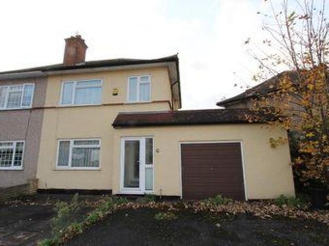 3 Bedrooms Semi detached house for sale in Kenmore Crescent, Hayes UB4