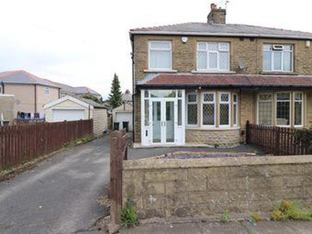 3 Bedrooms Semi detached house for sale in Kenmore Road, Bradford BD6