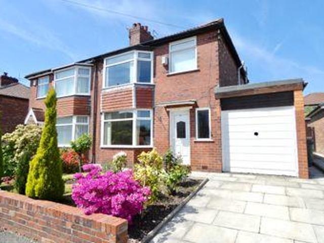 3 Bedrooms Semi detached house for sale in Kenmere Grove, Moston, Manchester M40