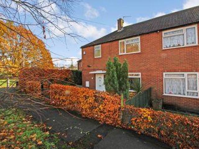 3 Bedrooms Semi detached house for sale in King Alfreds Green, Leeds LS6