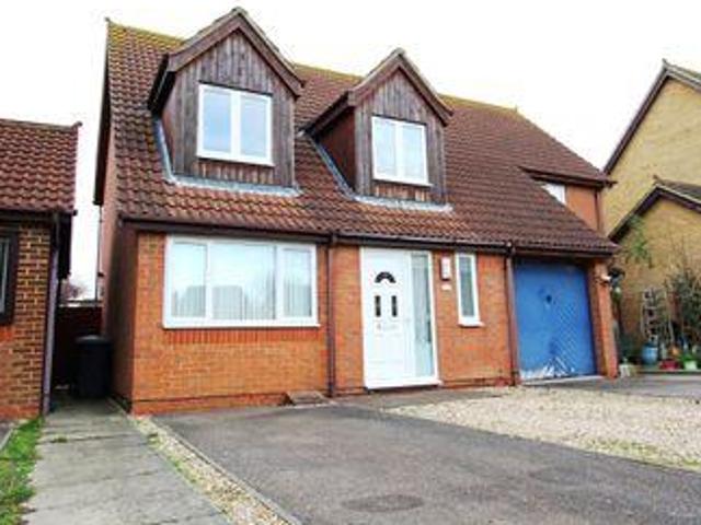 3 Bedrooms Semi detached house for sale in Kingfisher Close, Sandy SG19