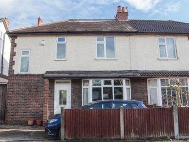 3 Bedrooms Semi detached house for sale in Kingrove Avenue, Beeston, Nottingham NG9