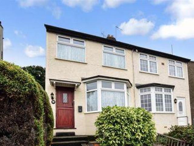 3 Bedrooms Semi detached house for sale in Kingswood Avenue, Belvedere, Kent DA17