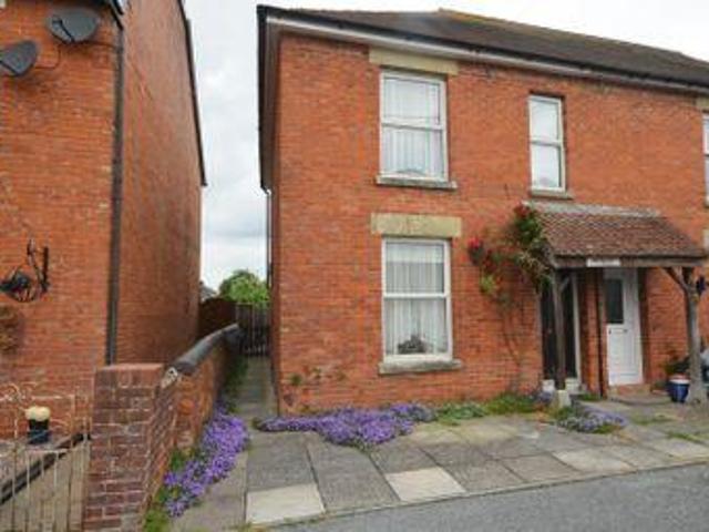 3 Bedrooms Semi detached house for sale in Kings Court Road, Gillingham SP8