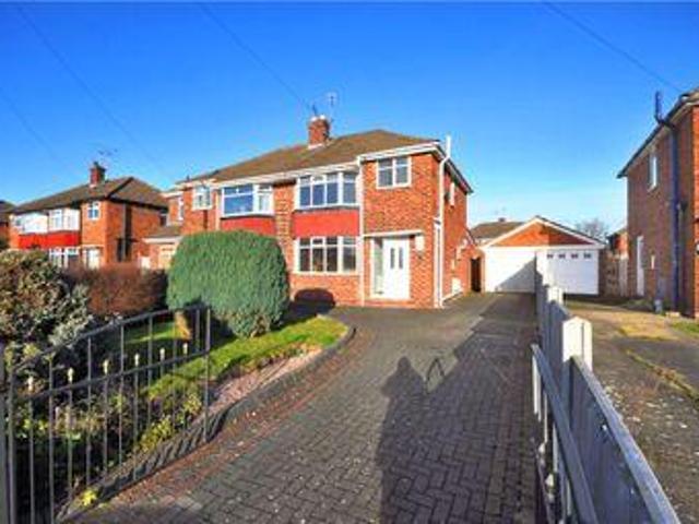 3 Bedrooms Semi detached house for sale in Kings Close, Chester, Cheshire CH4