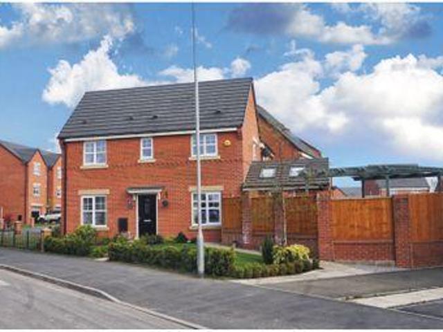 3 Bedrooms Semi detached house for sale in Kings Road, Manchester M34