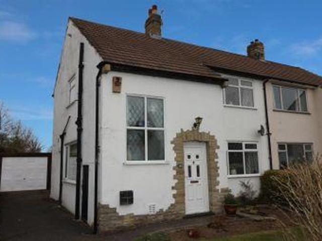 3 Bedrooms Semi detached house for sale in Kingsley Drive, Leeds LS16