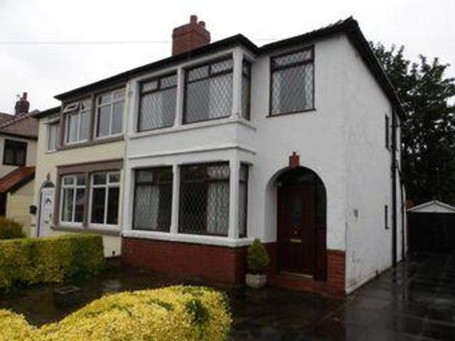 3 Bedrooms Semi detached house for sale in Howick Park Avenue, Penwortham, Preston, Lancashire PR1