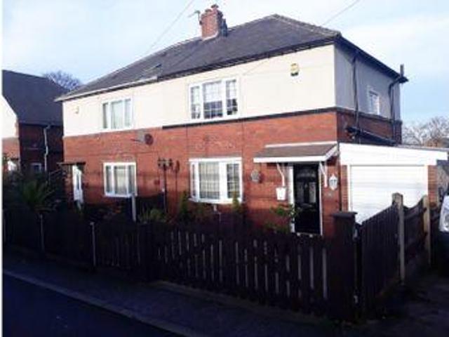 3 Bedrooms Semi detached house for sale in Hollowdene, Barnsley S75