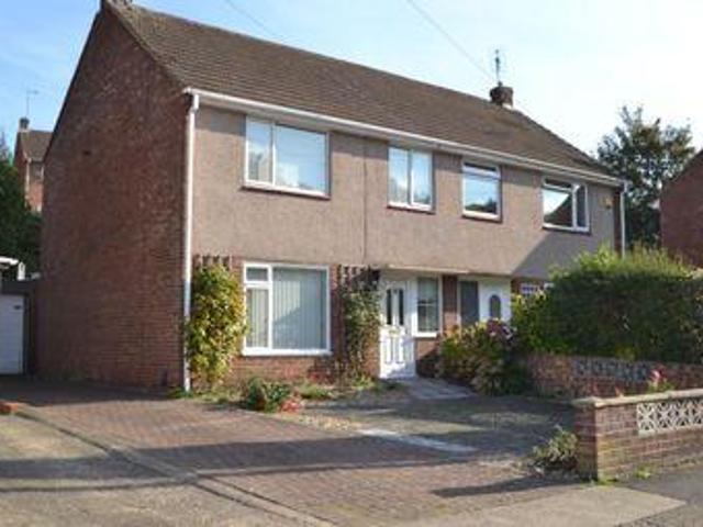 3 Bedrooms Semi detached house for sale in Holland Road, Davis Estate, Chatham ME5