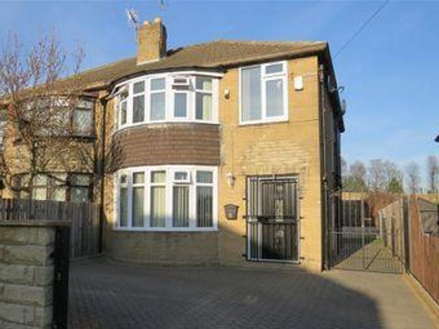 3 Bedrooms Semi detached house for sale in Hollin Hill Avenue, Leeds LS8