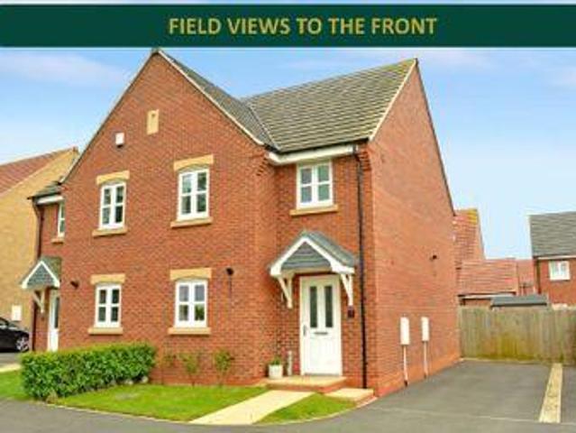 3 Bedrooms Semi detached house for sale in Holly Close, Great Glen, Leicester LE8