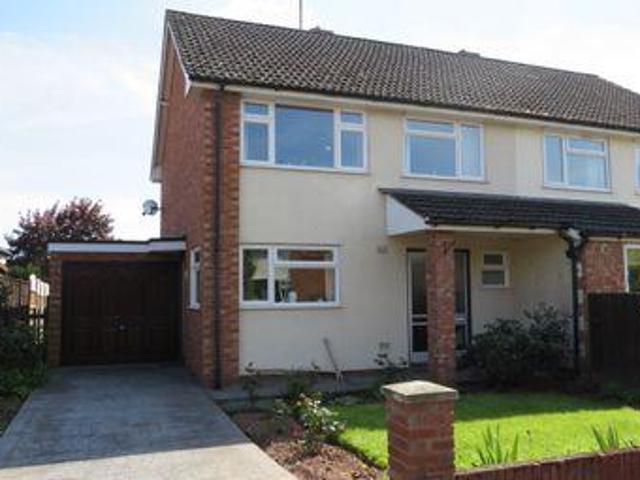 3 Bedrooms Semi detached house for sale in Holmer Manor Close, Holmer, Hereford HR4