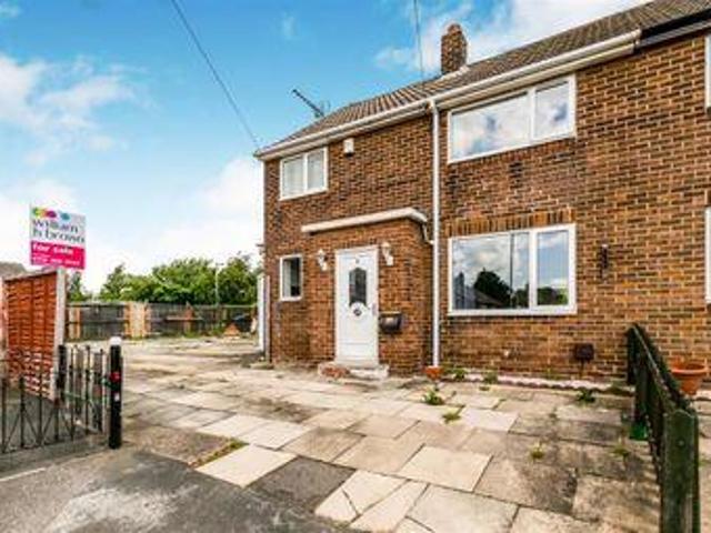 3 Bedrooms Semi detached house for sale in Holmsley Crest, Woodlesford, Leeds LS26