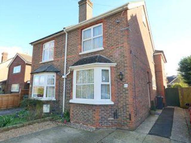 3 Bedrooms Semi detached house for sale in Horley, Surrey RH6
