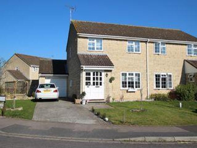 3 Bedrooms Semi detached house for sale in Horton Close, Trowbridge BA15