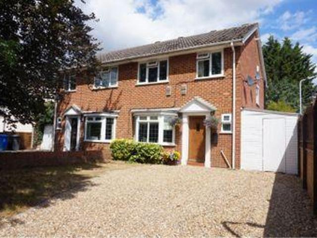 3 Bedrooms Semi detached house for sale in Horton Road, Slough SL3
