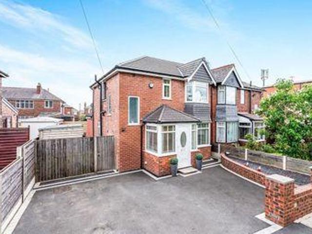 3 Bedrooms Semi detached house for sale in Hospital Road, Pendlebury, Swinton, Manchester M27