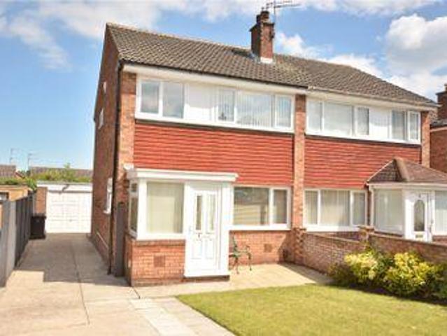 3 Bedrooms Semi detached house for sale in Hathaway Drive, Leeds, West Yorkshire LS14