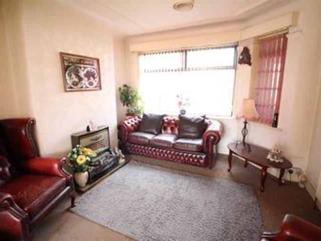 3 Bedrooms Semi detached house for sale in Hawkhill Avenue, Leeds LS15