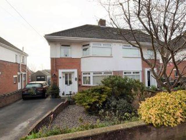3 Bedrooms Semi detached house for sale in Hawthorn Road, Barry CF62