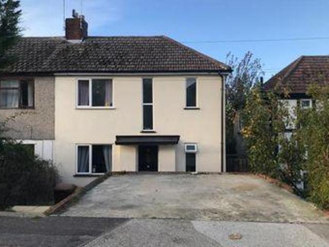 3 Bedrooms Semi detached house for sale in Hawthorn Road, Strood, Kent ME2