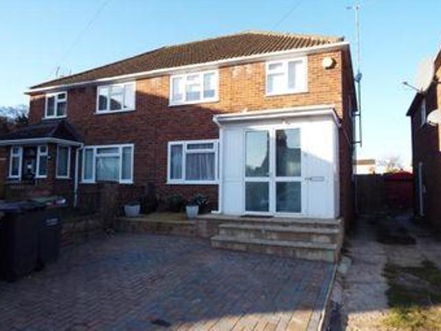 3 Bedrooms Semi detached house for sale in Hayhurst Road, Luton, Bedfordshire, England LU4
