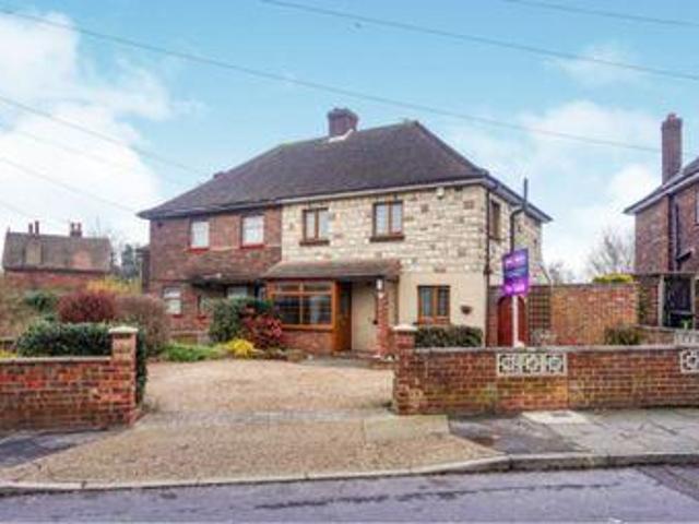 3 Bedrooms Semi detached house for sale in Haynes Road, Gravesend DA11