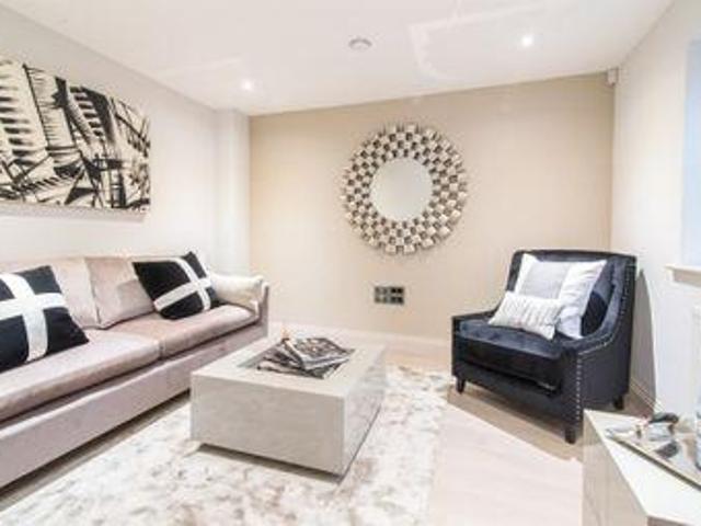 3 Bedrooms Semi detached house for sale in Hackwood Road, Basingstoke RG21