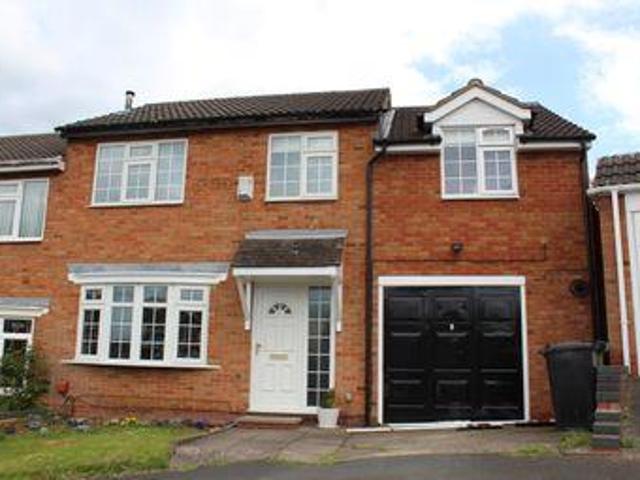 3 Bedrooms Semi detached house for sale in Hadrian Drive, Coleshill, Birmingham B46